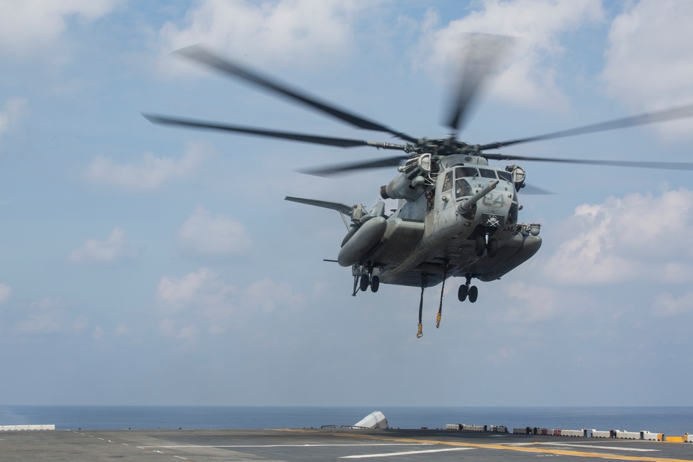 DVIDS - Images - 31st MEU Marines rehearse HST training aboard Wasp ...