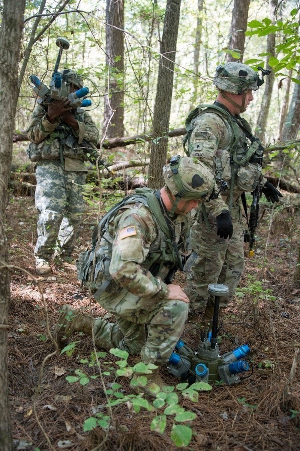 DVIDS - News - Airborne Soldiers test Spider networked munition system ...