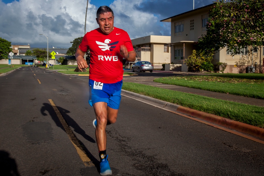 DVIDS - Images - 3rd Radio Bn. and MCCS host Turkey Trot [Image 8 of 12]