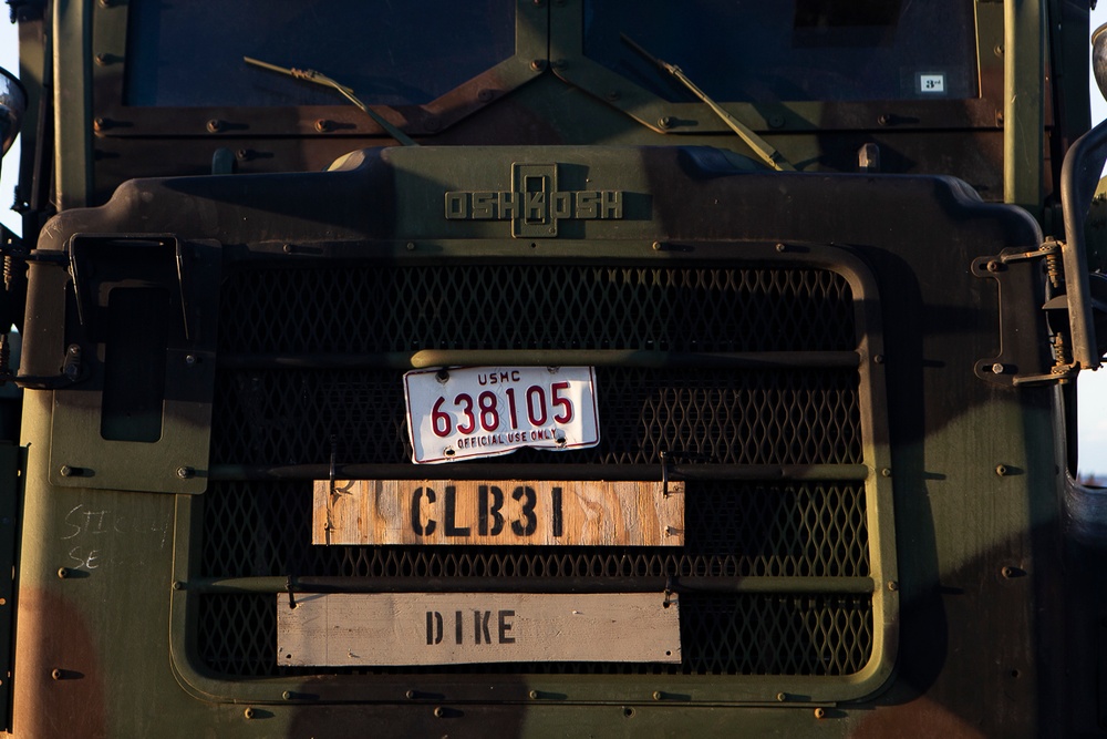 DVIDS - Images - 31st MEU, CLB-31 provide muscle for FEMA-directed ...