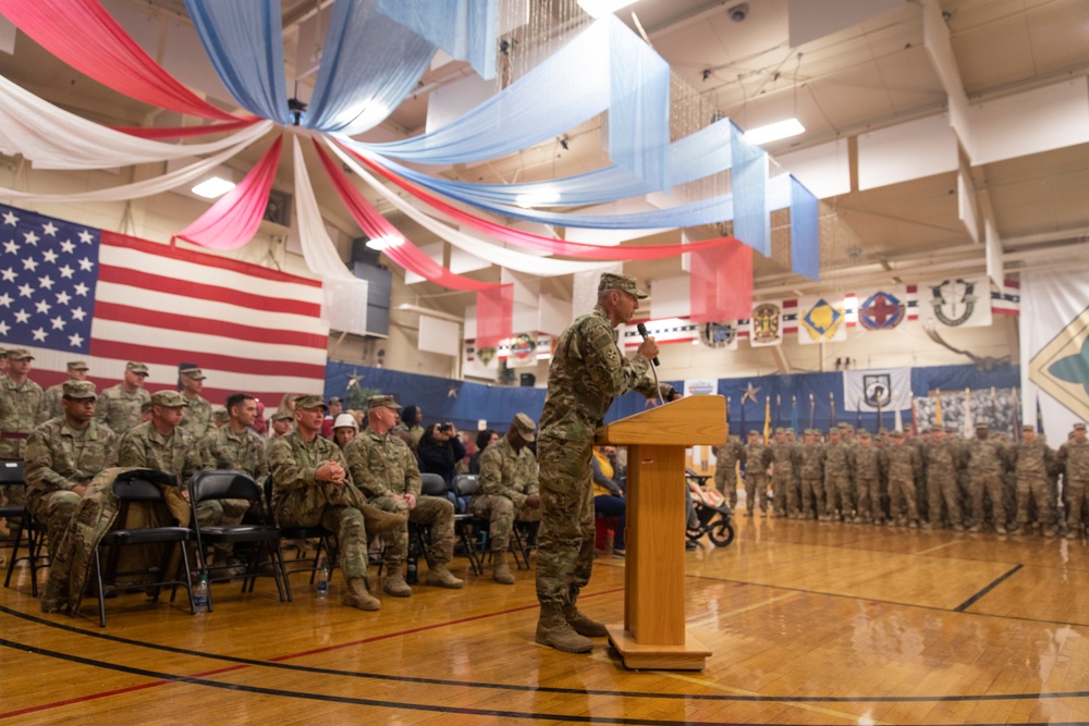 DVIDS - Images - 2IBCT Homecoming [Image 1 of 6]