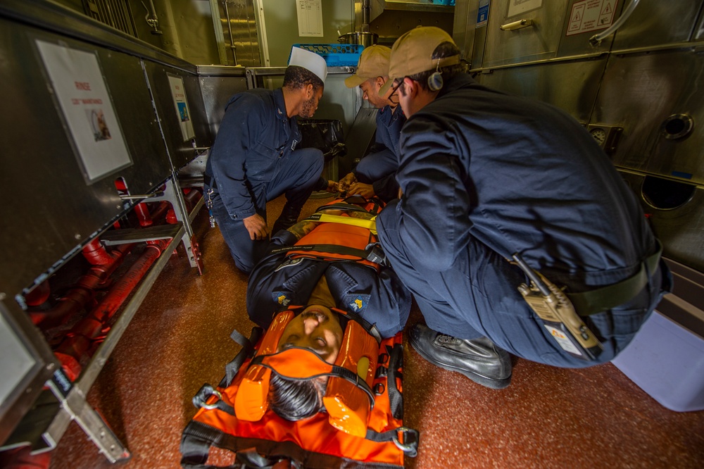 DVIDS - Images - Sailors Conduct Medical Training [Image 6 of 7]
