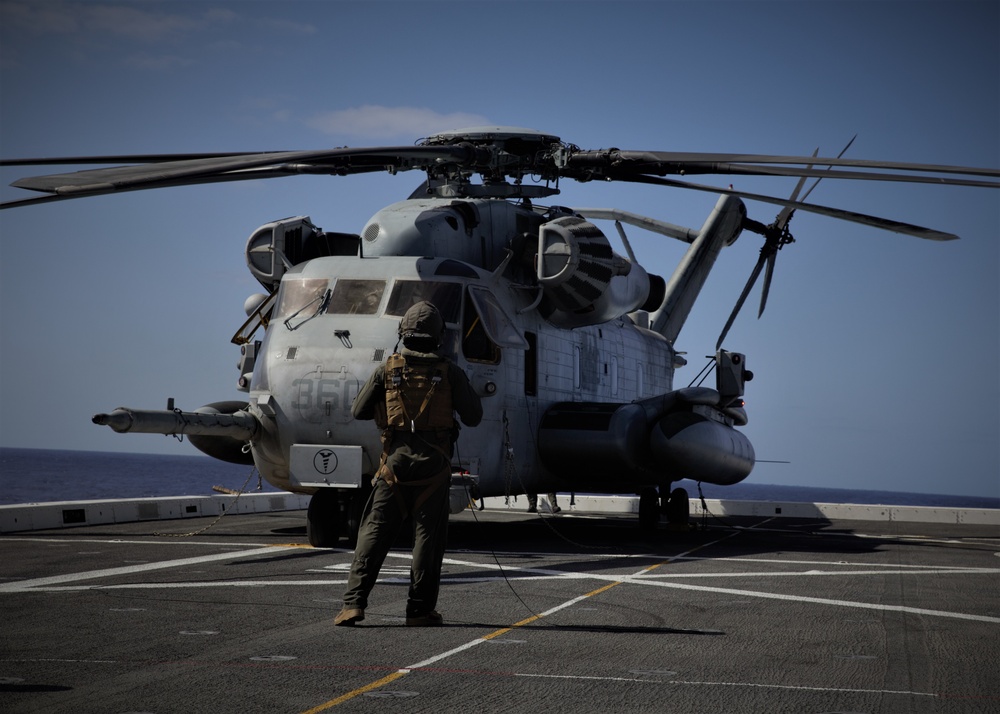 DVIDS - Images - Super Stallions with SPMAGTF-Peru conduct flight ops ...