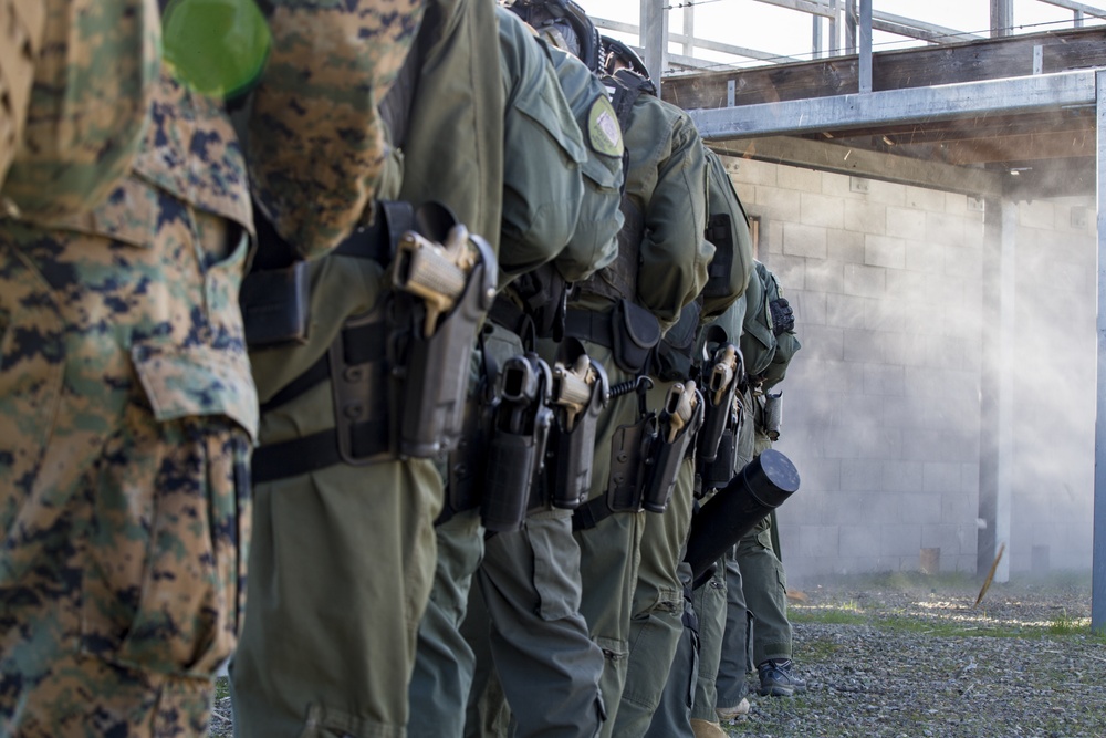 DVIDS - Images - BOOM! Marines with SRT rehearse breaching techniques ...