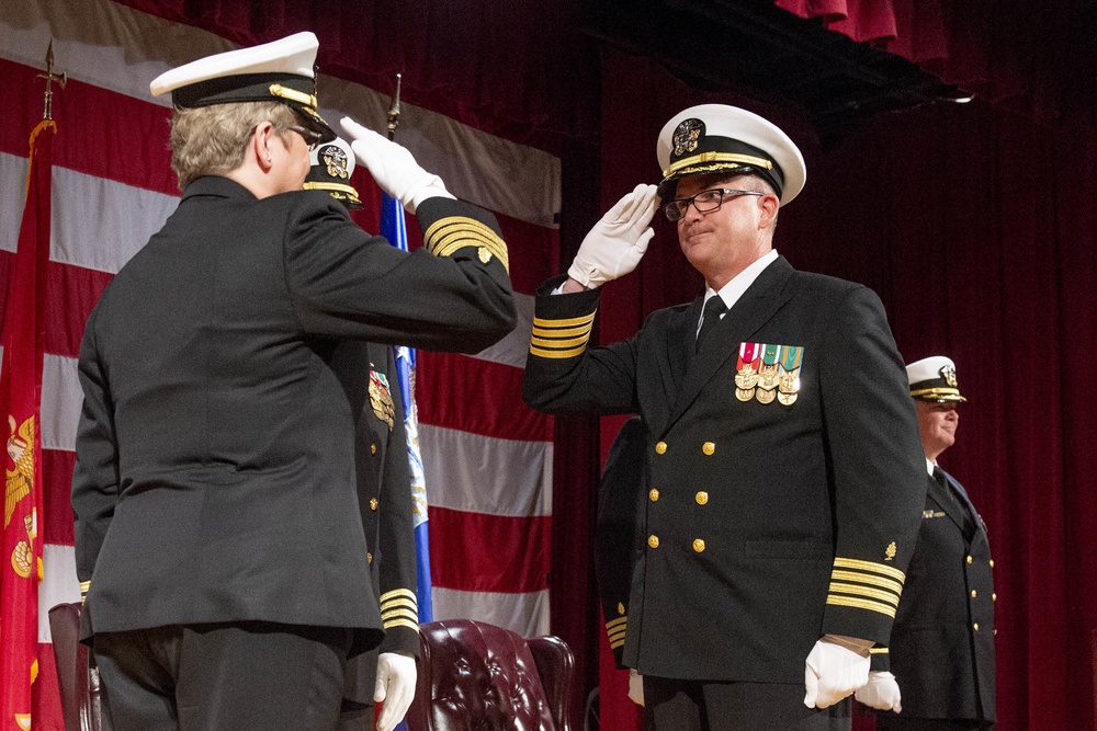 DVIDS - Images - OHSU Portsmouth Change of Command [Image 4 of 5]