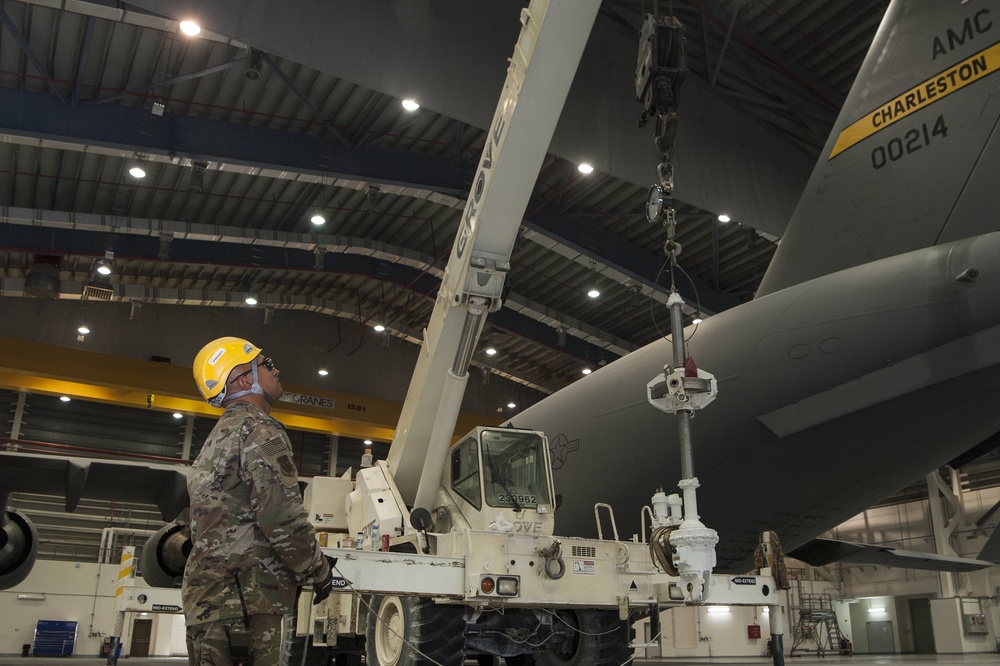 DVIDS - News - MX, CES Airmen perform first of its kind repair in AOR