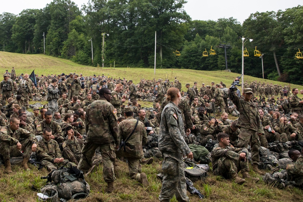 DVIDS - Images - Class of 2022 March Back [Image 19 of 21]