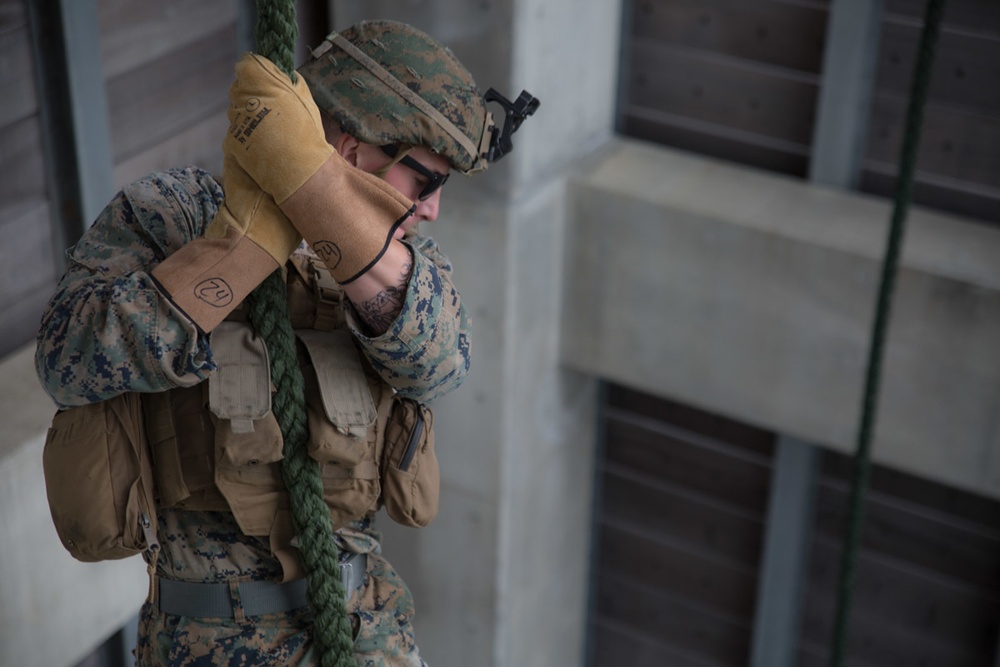 DVIDS - Images - Weapons Company Marines refine fast rope fundamentals ...