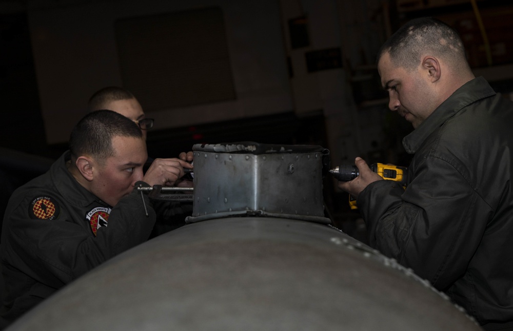DVIDS - Images - Airframes mechanics prepare external fuel tank for ...
