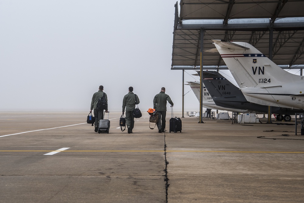 DVIDS - Images - Maj. Gen. Weatherington and his pilots prepare to ...