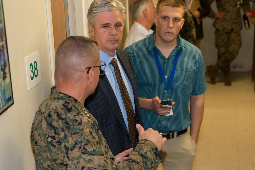 DVIDS - Images - II MEF Commanding General Meets With Local Members of ...