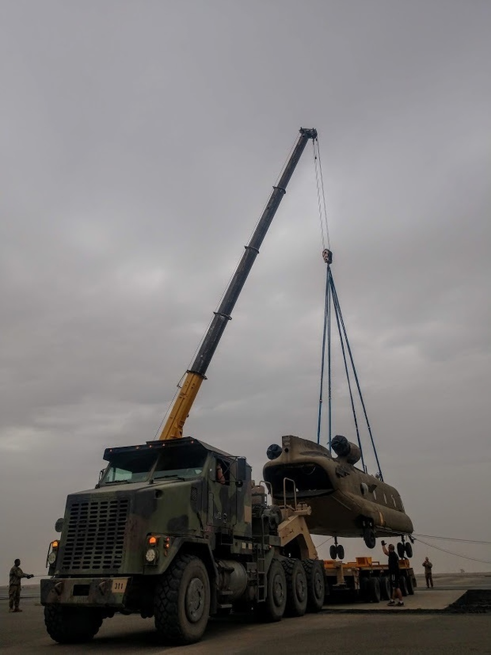 DVIDS - Images - Chinook Sling Load [Image 2 of 7]
