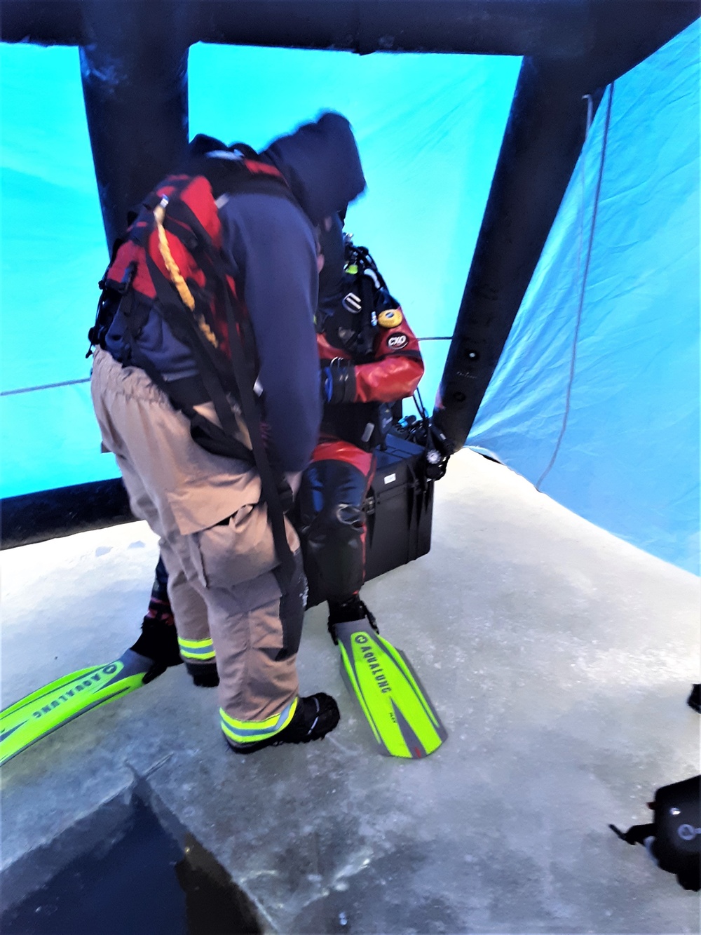 DVIDS - Images - Fort McCoy firefighters learn, practice diving under ...