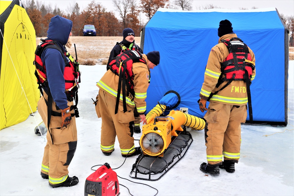 DVIDS - Images - Fort McCoy firefighters learn, practice diving under ...
