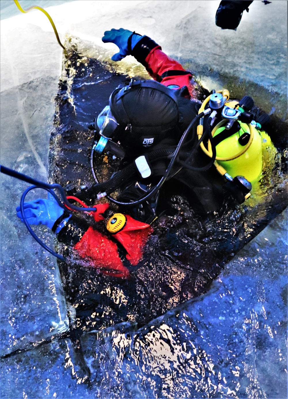 DVIDS - Images - Fort McCoy firefighters practice diving under ice for ...
