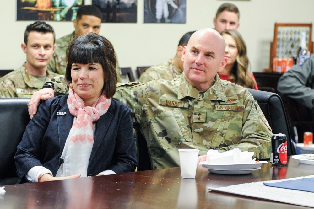 DVIDS - News - Key Spouse programs build family ties to leadership