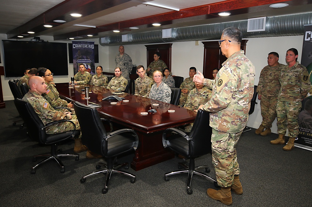 DVIDS - Images - Texas CDC Speaks With Staff, Says Thank You [Image 4 of 4]