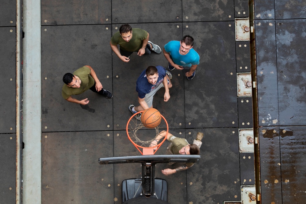 DVIDS - Images - Well deck Basketball [Image 1 of 4]