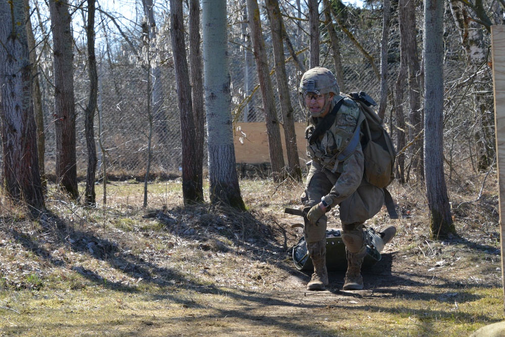 DVIDS - Images - Expert Infantryman Badge Testing [Image 2 of 9]