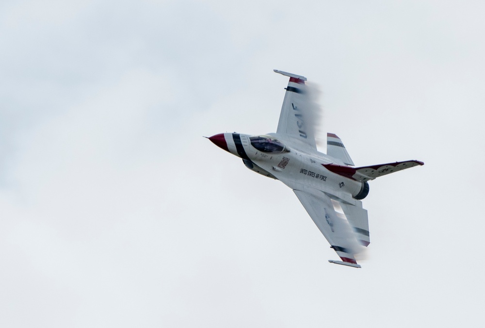 DVIDS - Images - Thunder Over the Bay, Travis AFB [Image 16 of 26]