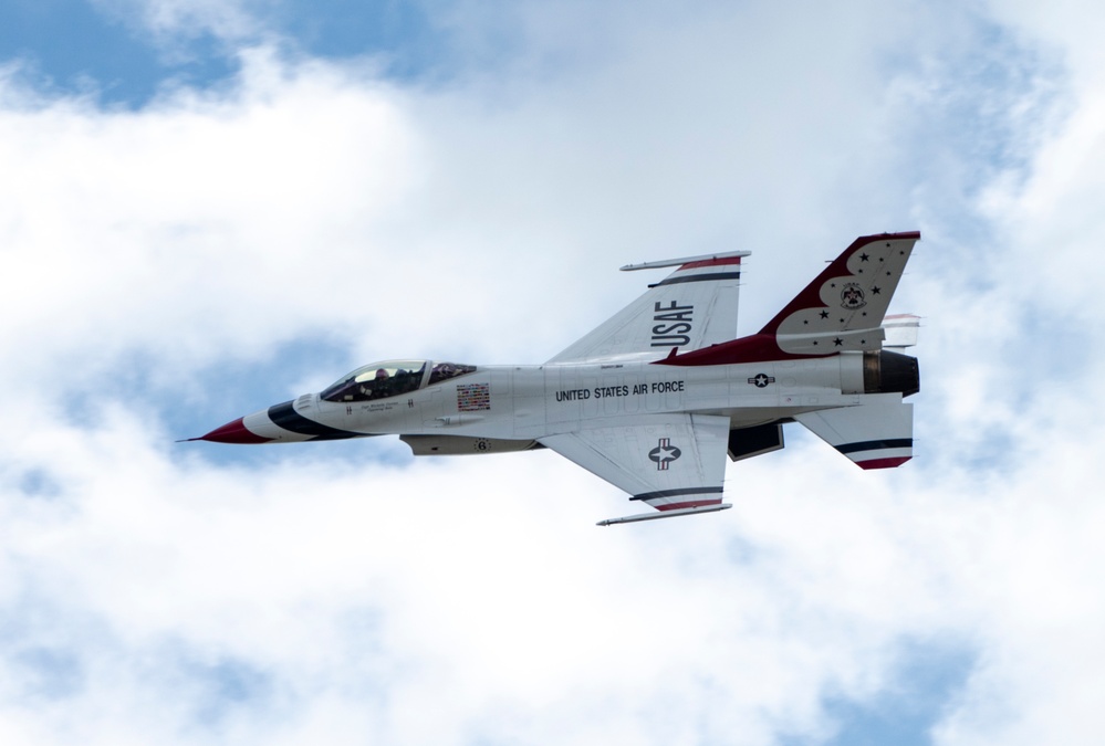 DVIDS - Images - Thunder Over the Bay, Travis AFB [Image 20 of 26]