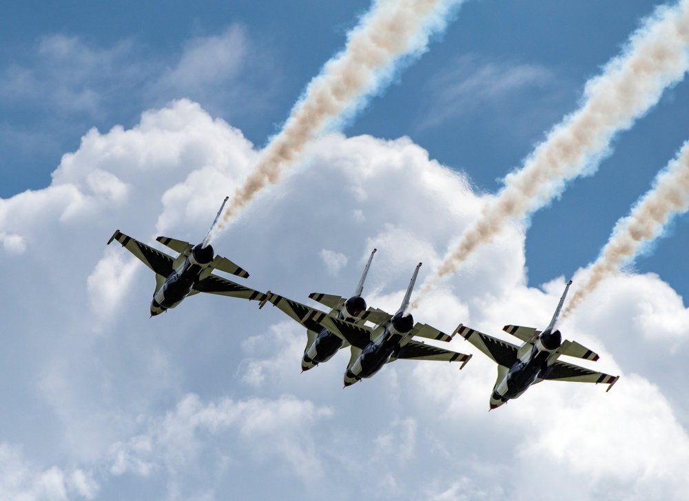 DVIDS - Images - Thunder Over the Bay, Travis AFB [Image 23 of 26]