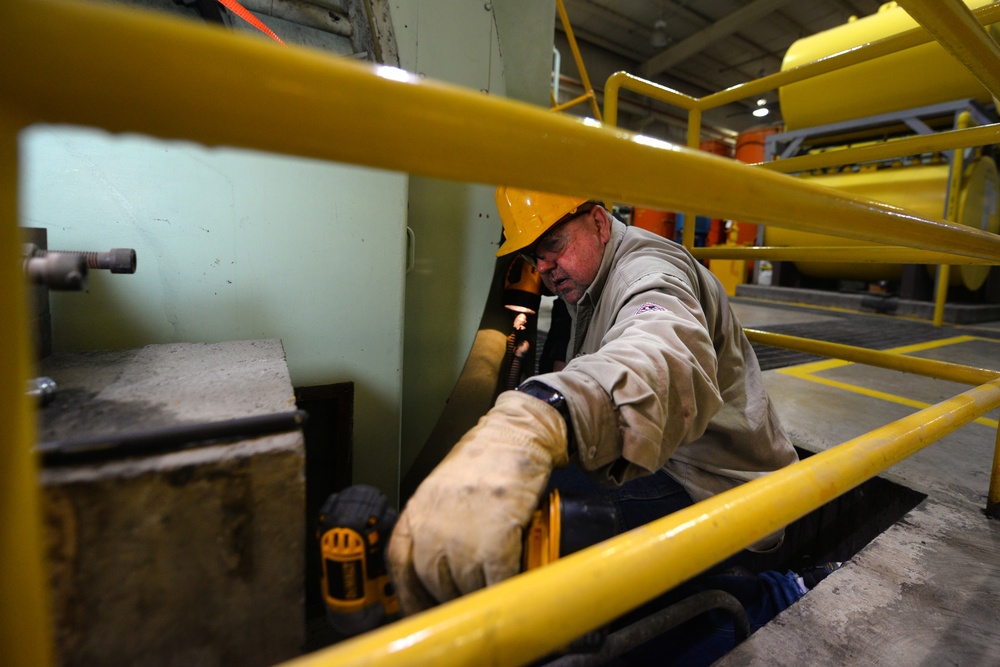 DVIDS - News - Power crews prevent electrical catastrophe