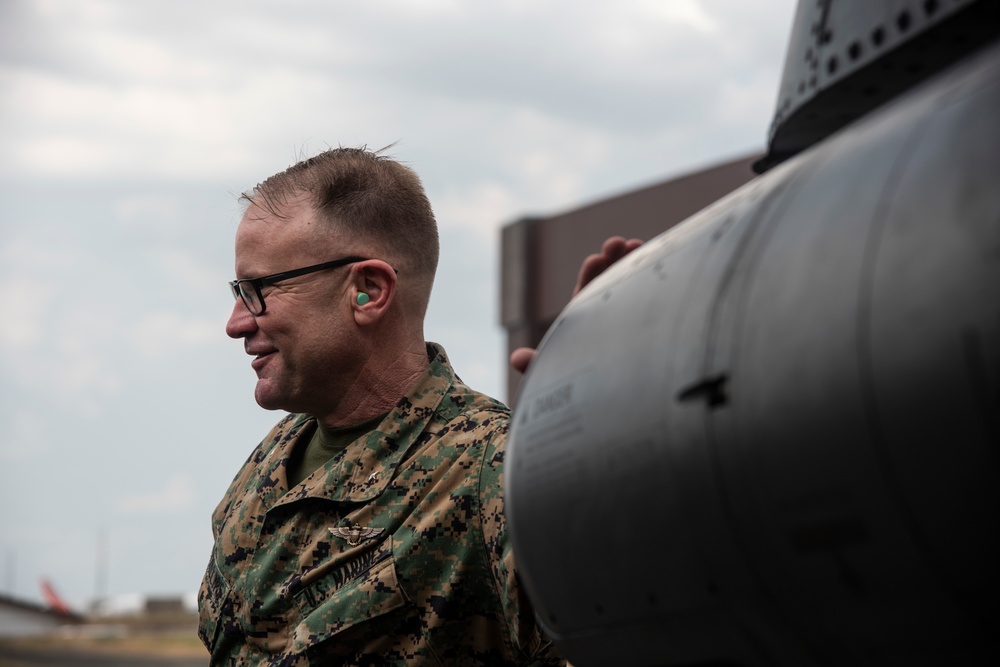 DVIDS - Images - Balikatan 2019: 3rd MEB Commanding General visits ...