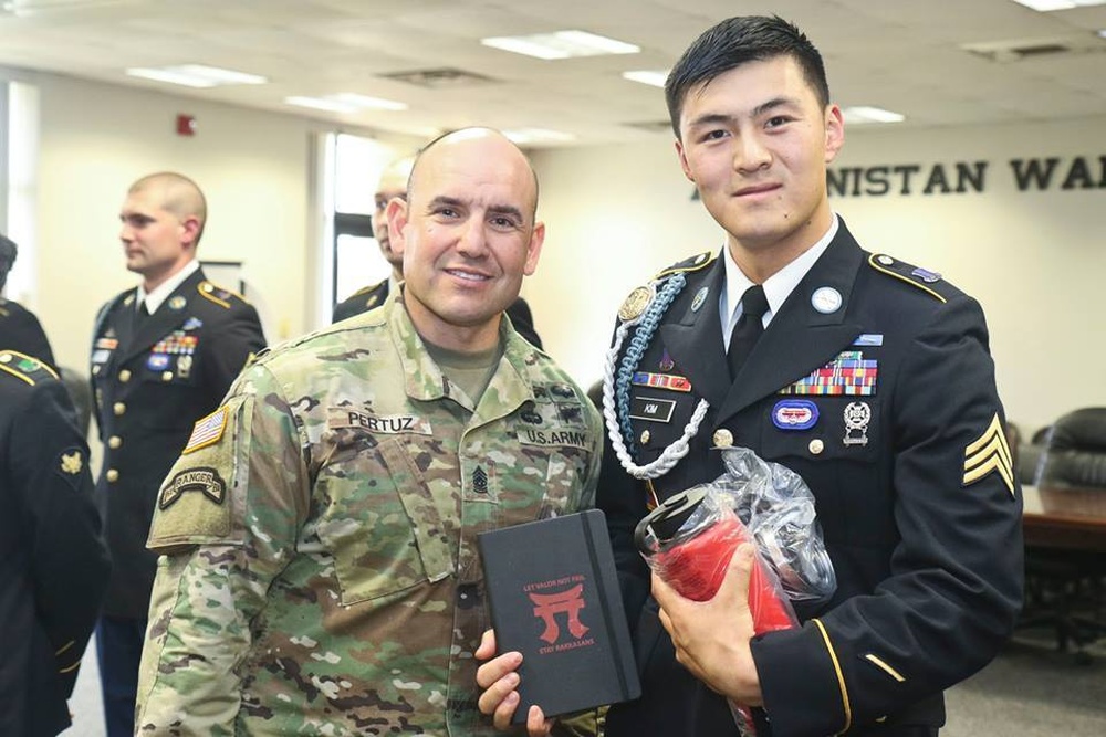 DVIDS - Images - Sgt. Kim with Command Sgt. Maj. Pertuz [Image 2 of 4]