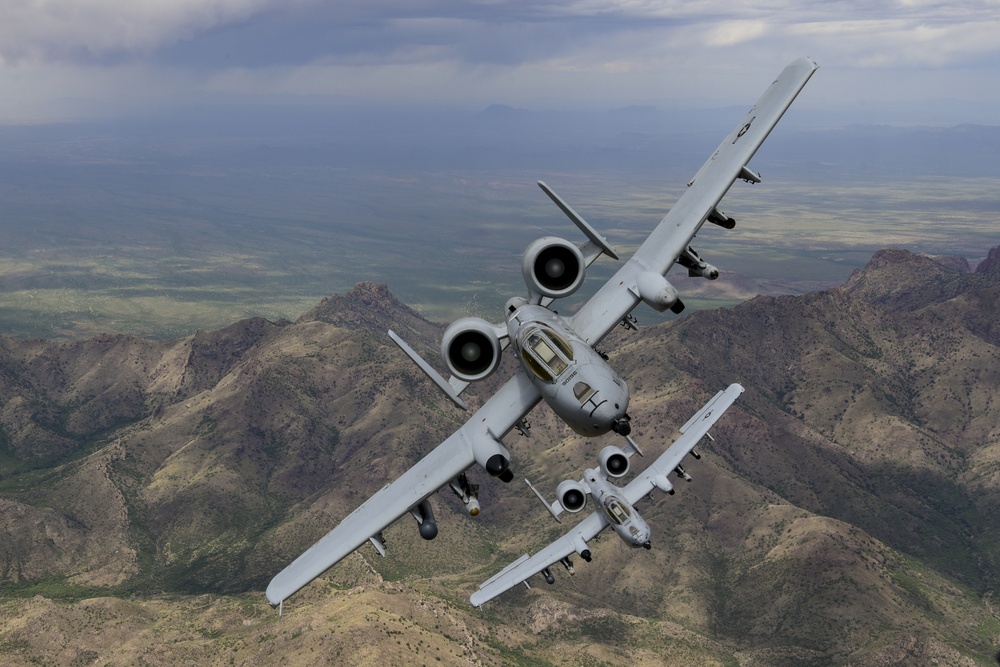 DVIDS - Images - A-10s fly over Southern Arizona [Image 1 of 2]