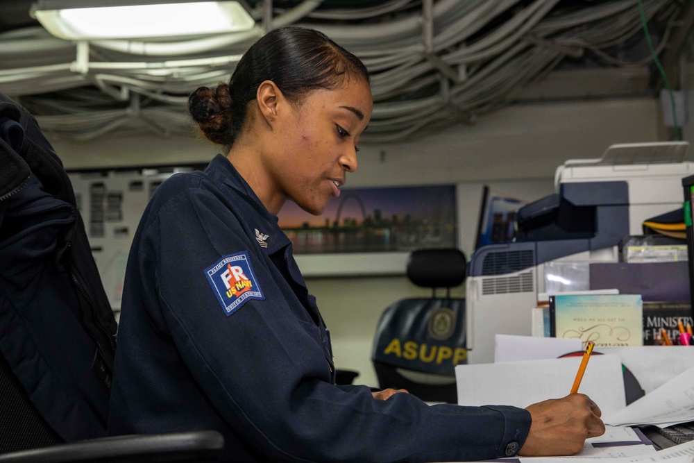 DVIDS - Images - Chief Petty Officer Selection Board Package [Image 4 of 6]