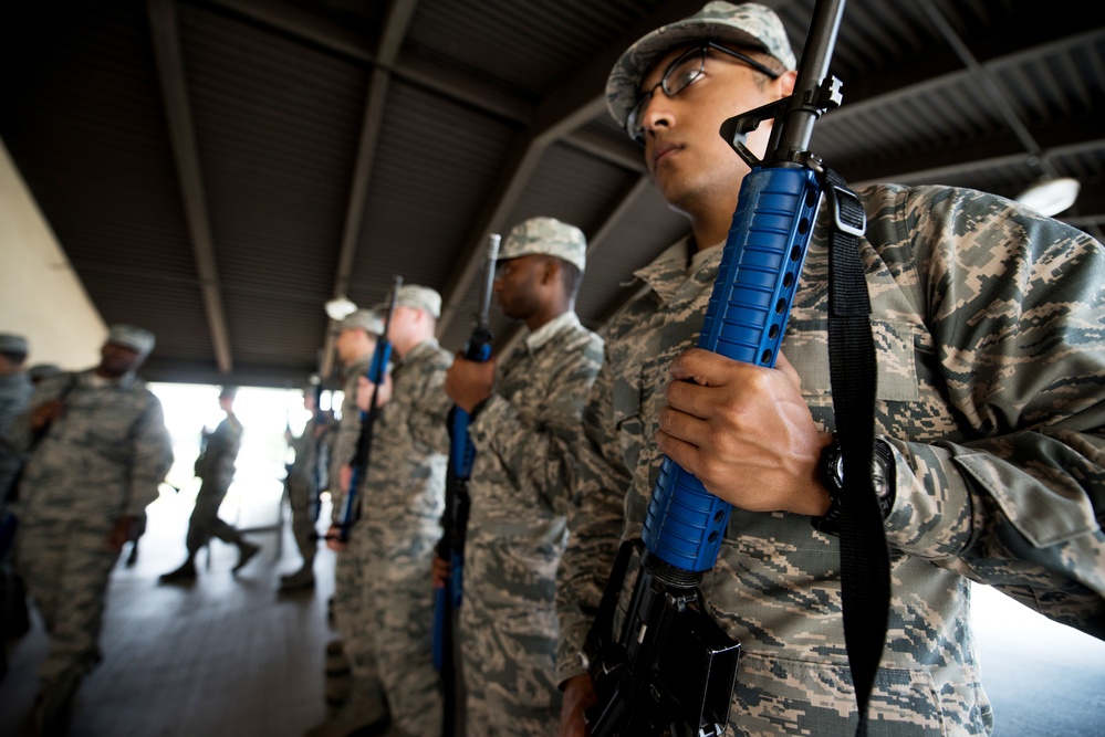 DVIDS - Images - 331TRS: Weapon Familiarization Training [Image 3 of 16]
