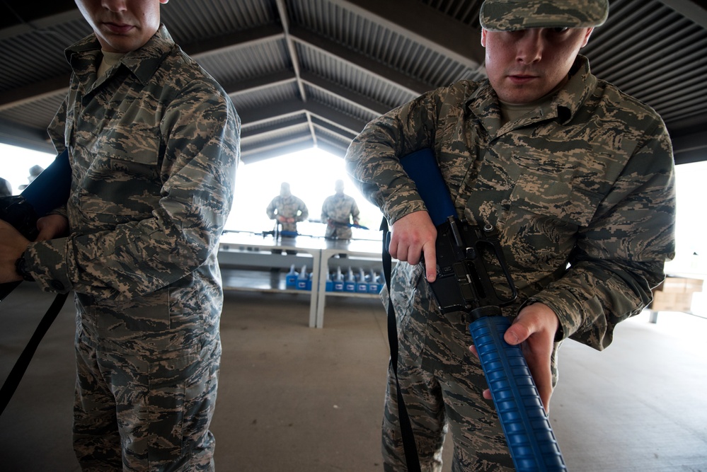 DVIDS - Images - 331TRS: Weapon Familiarization Training [Image 12 of 16]