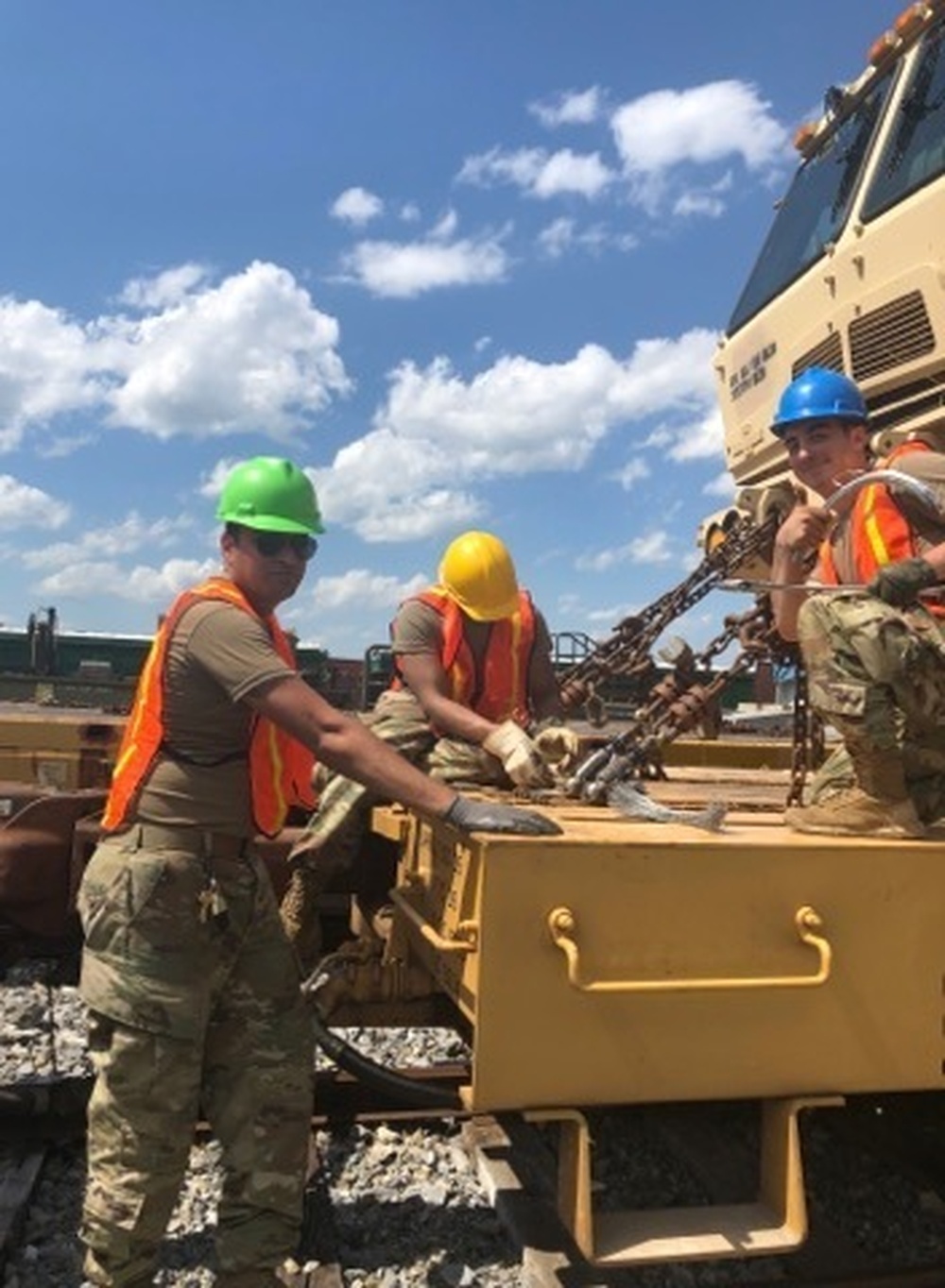 DVIDS - Images - 28th ECAB conducts rail operations [Image 3 of 6]