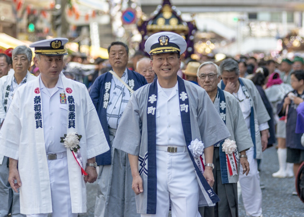 DVIDS - Images - CFAY Leads Yokosuka Community Parade [Image 1 of 13]