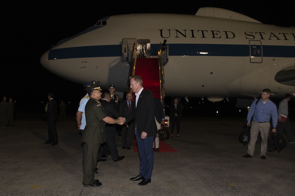 DVIDS - Images - Acting Secretary of Defense Arrives Indonesia [Image 3 ...