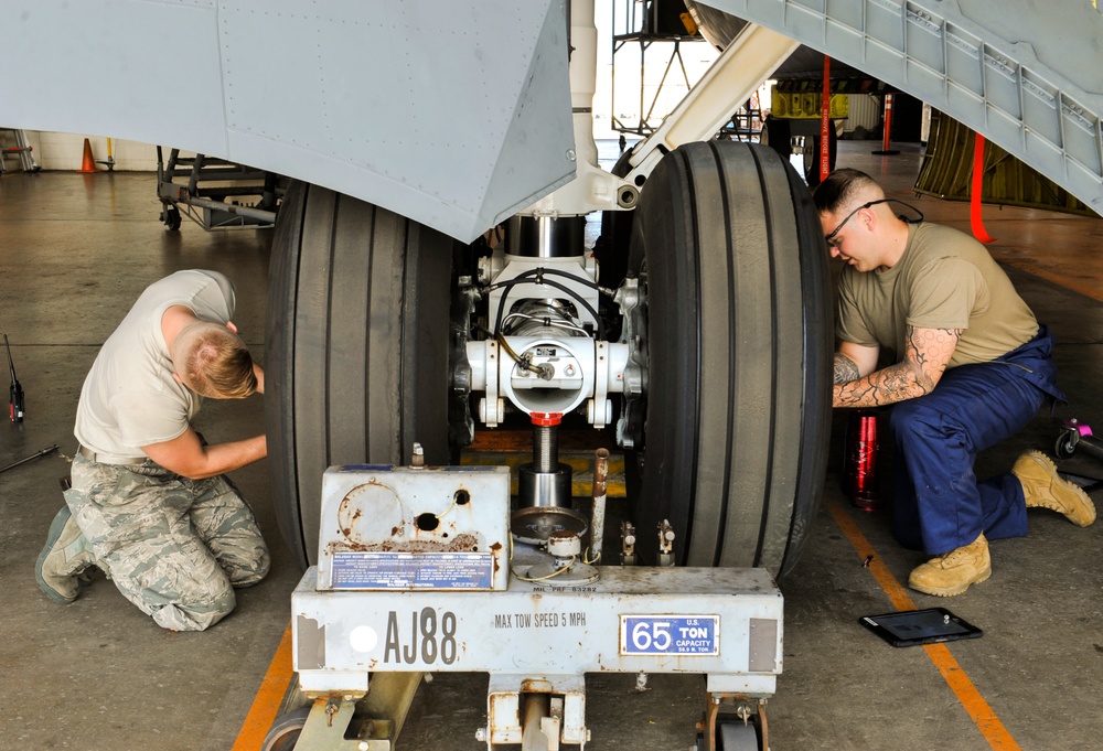 DVIDS - Images - ISO dock provides Kadena’s air mission [Image 29 of 30]