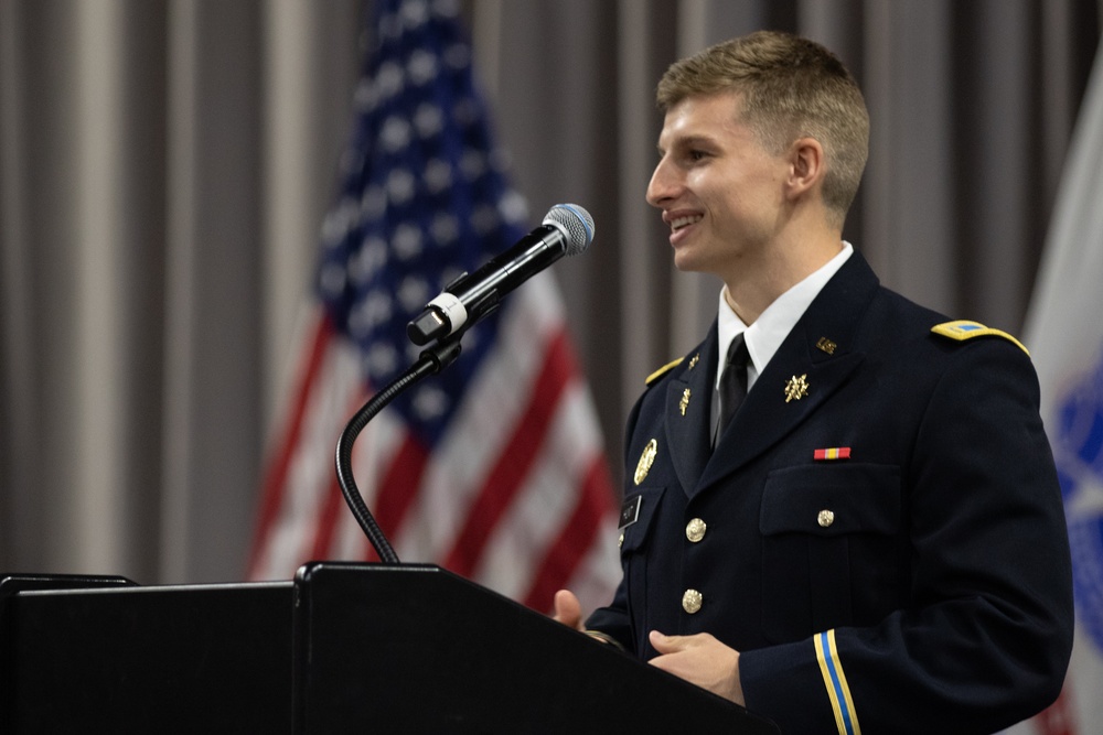 DVIDS - Images - Guardsmen Graduate, Commission, Celebrate [Image 9 of 12]