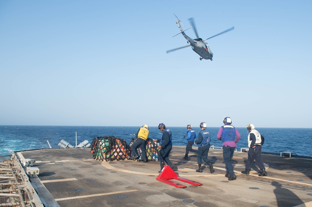 DVIDS - Images - USS Leyte Gulf Conducts A Vertical Replenishment With ...