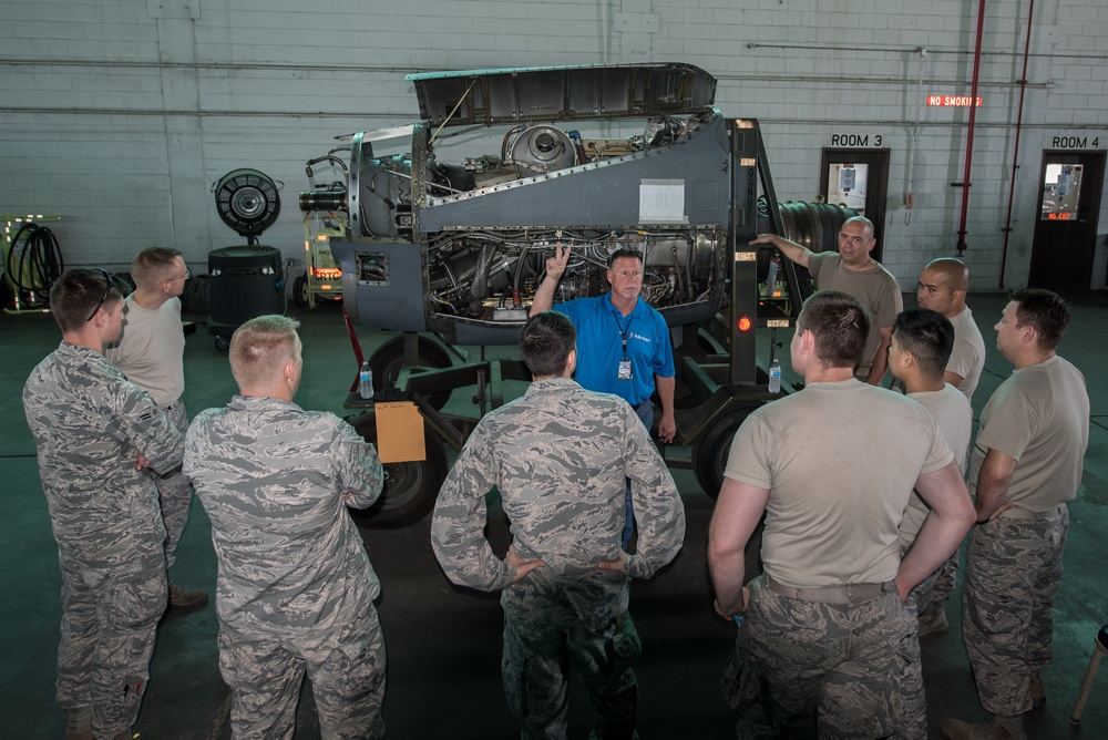 DVIDS - News - Maintenance University educates Airmen from four states
