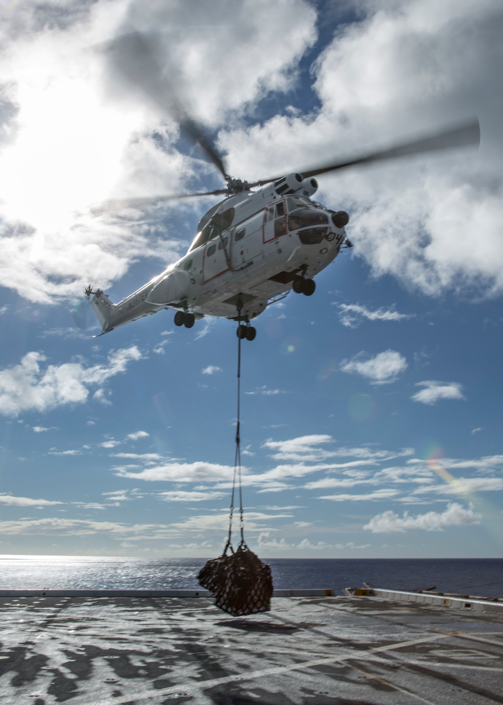 DVIDS - Images - Replenishment-at-Sea for USS John P. Murtha [Image 6 of 6]