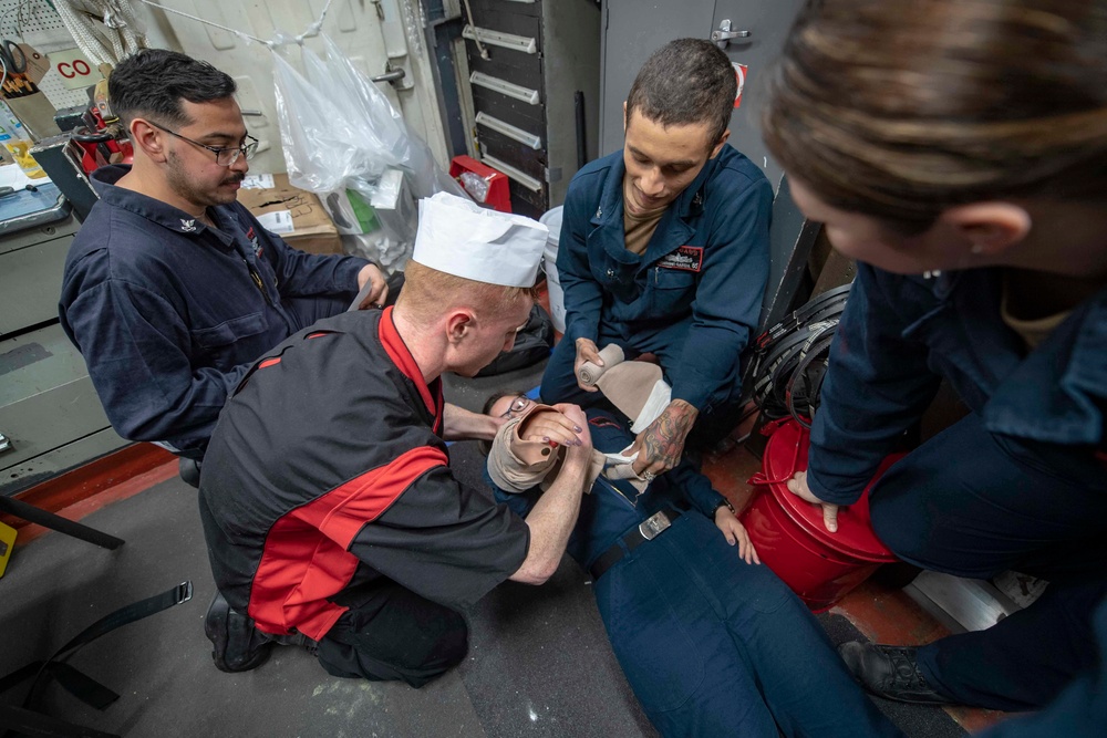 DVIDS - Images - USS McCampbell medical training team exercise [Image 4 ...
