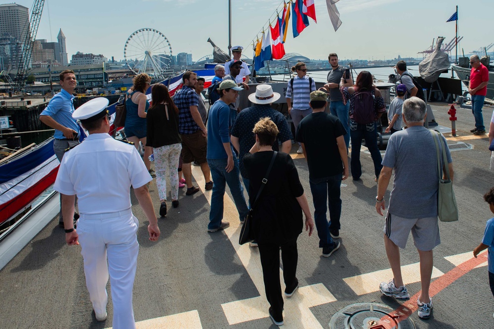 DVIDS - Images - USS Spruance Hosts Public Ship Tours During Seattle Fleet Week [Image 2 of 6]