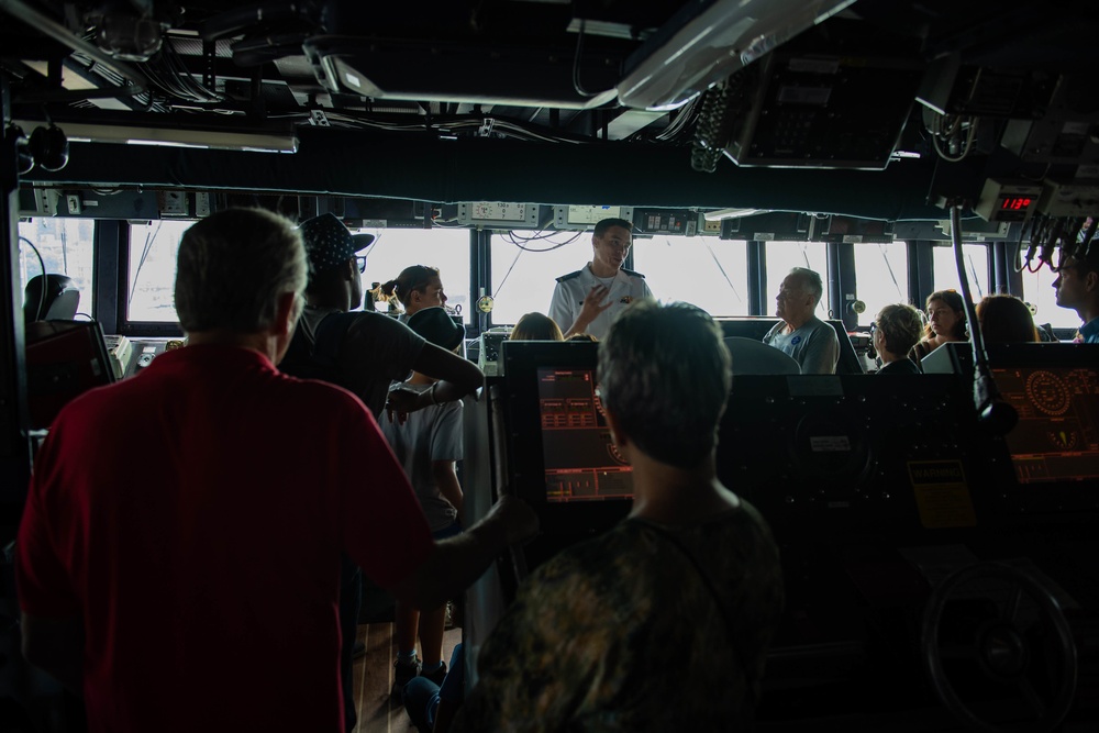 DVIDS - Images - USS Spruance Hosts Public Ship Tours During Seattle Fleet Week [Image 4 of 6]