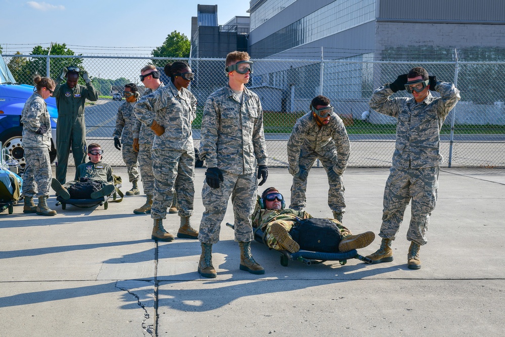 DVIDS - Images - 910th teams with 445th for aeromedical evacuation ...