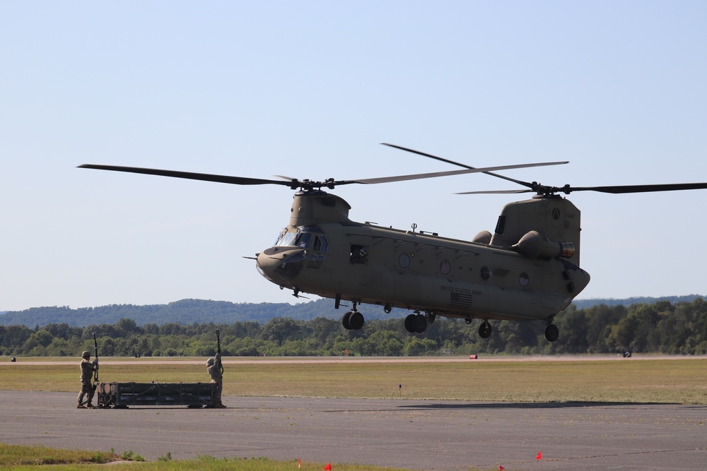 DVIDS - Images - CH-47 Chinook, crew support 89B sling-load training at Fort McCoy [Image 25 of 60]