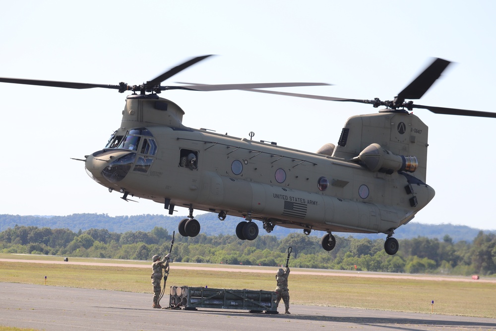 DVIDS - Images - CH-47 Chinook, crew support 89B sling-load training at ...