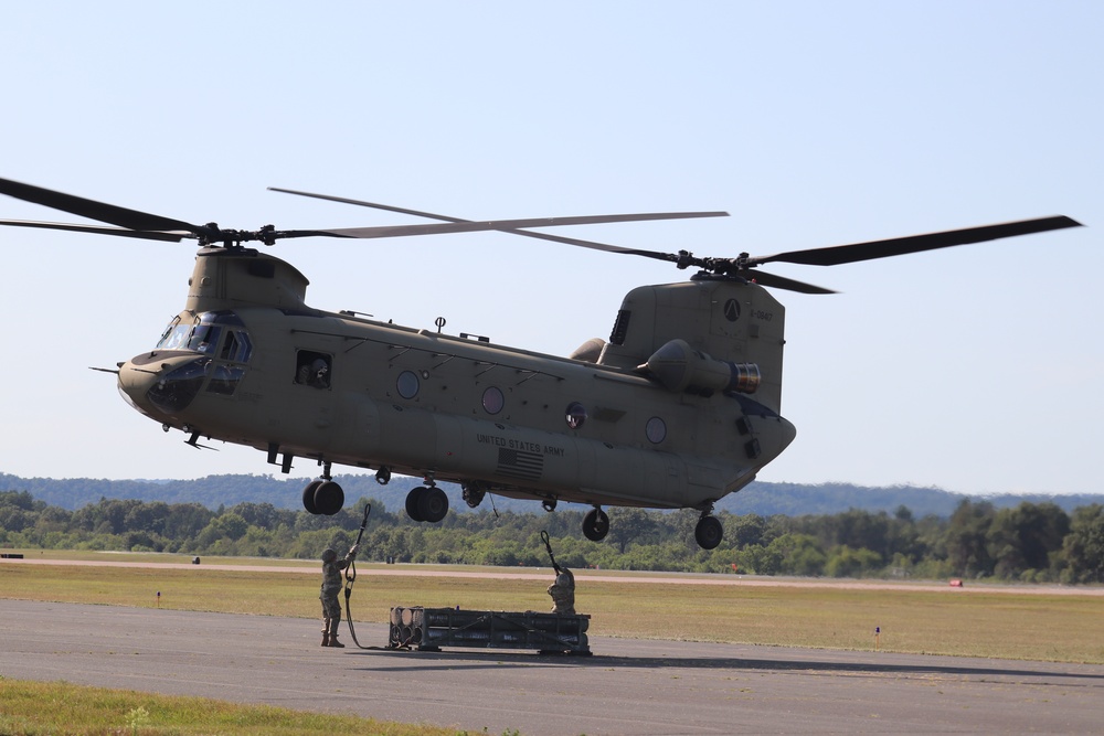 DVIDS - Images - CH-47 Chinook, crew support 89B sling-load training at ...