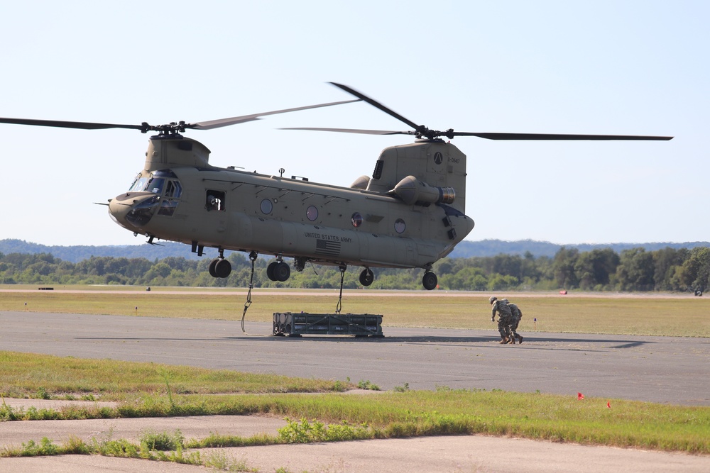 DVIDS - Images - CH-47 Chinook, crew support 89B sling-load training at Fort McCoy [Image 51 of 60]