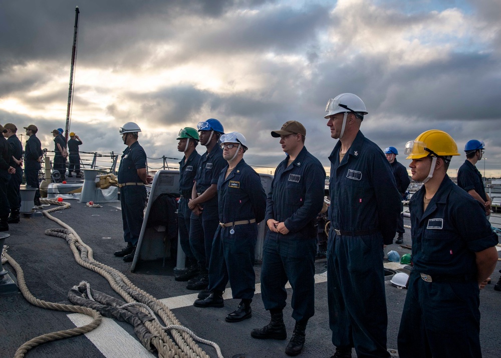 DVIDS - Images - USS Gridley Visits Naval Station Norfolk [Image 2 of 22]